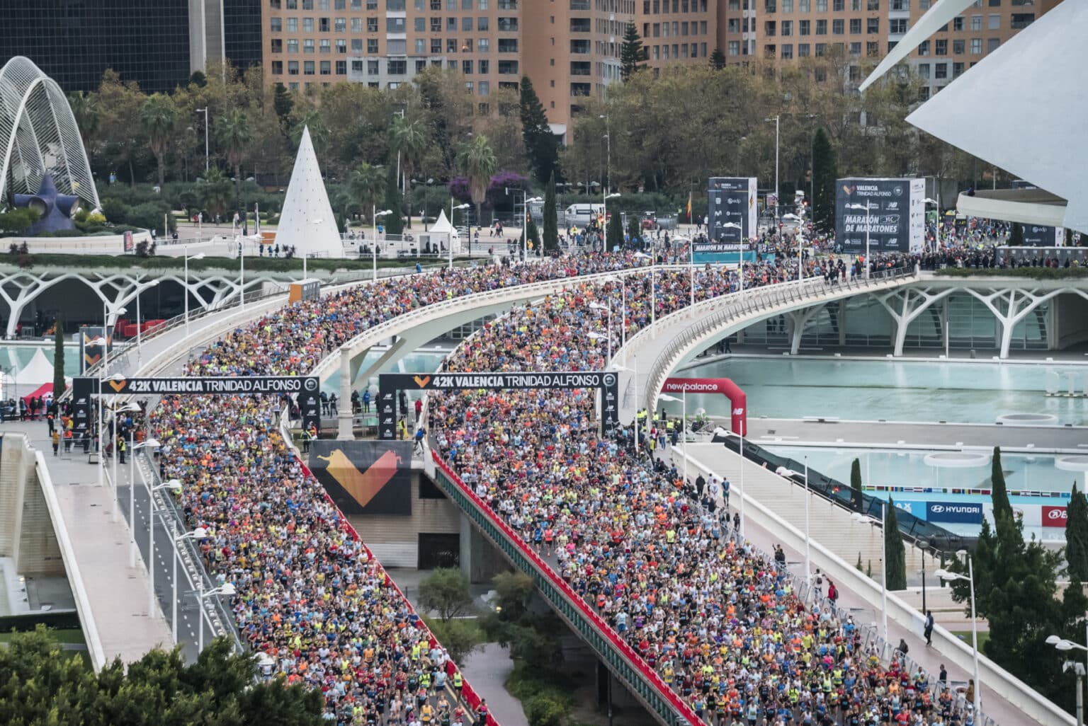 21.813 corredores: nuevo récord de finishers en Maratón Valencia